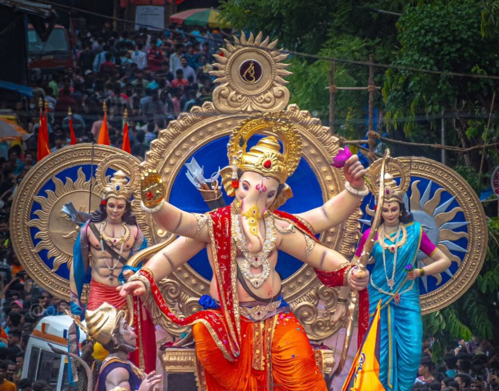 Here's everything about the famous Chinchpokli Cha Chintamani