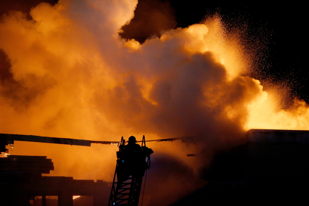 Massive Fire Engulfs Reliance Mall in Jamnagar Gujarat